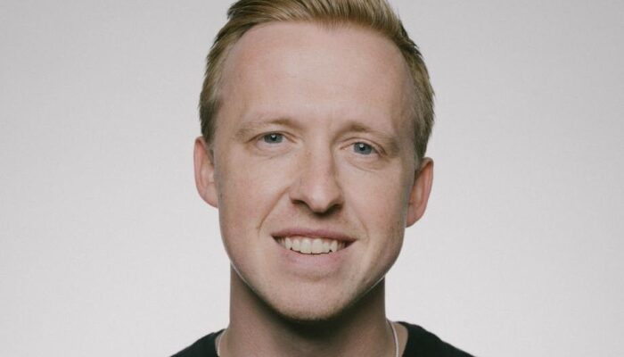 Alex Jones: "We seek to help people to pray".