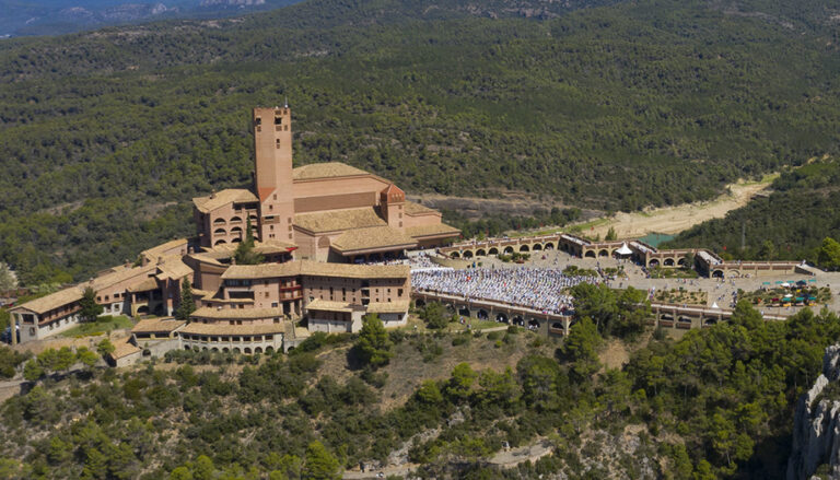 The architect of Torreciudad, Heliodoro Dols, passed away.